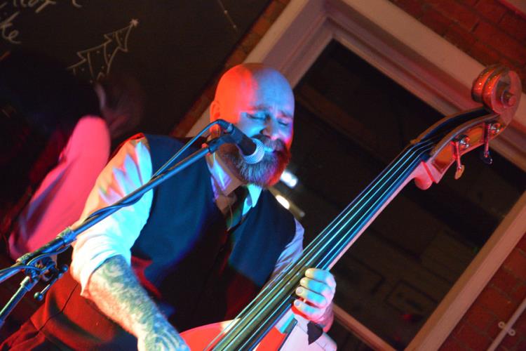 Hullabaloo - Gig Guide